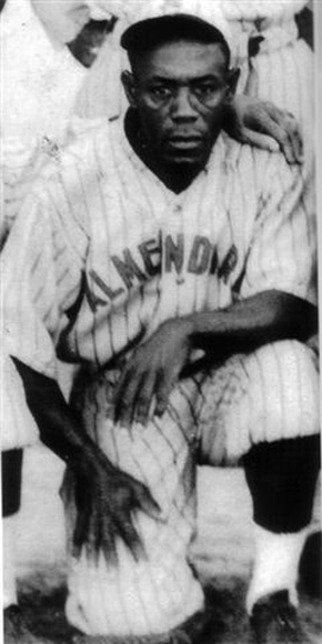 El “Caballero” Alejandro Oms y su desempeño en la liga profesional ...